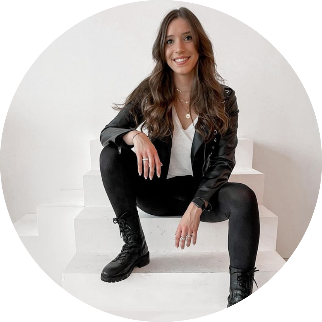 Home - Mit Schwimmflügeln im Haifischbecken